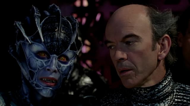 Watch Farscape S02:E19 - Liars, Guns and Money (Pt. 1): A Not So Simple ...