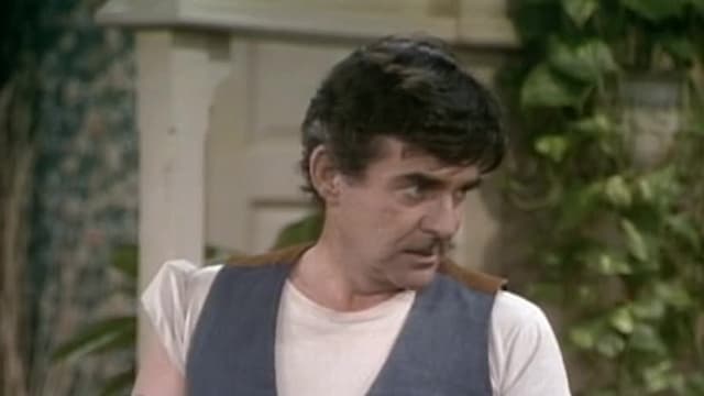 Watch One Day at a Time S07:E708 - Alex's First Love - Free TV Shows | Tubi