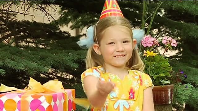 Watch Signing Time S02:E05 - It's a Birthday Party Free TV | Tubi