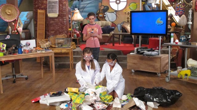 Watch Finding Stuff Out S02:E206 - Habitats - Free TV Shows | Tubi