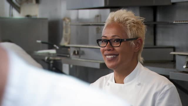 Watch MasterChef: The Professionals S11:E18 - Episod - Free TV Shows | Tubi