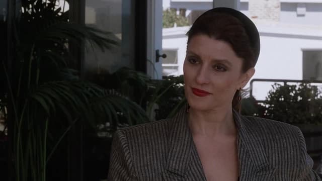 Watch Columbo S08:E05 - Murder, a Self Portrait - Free TV Shows | Tubi