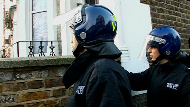 Watch Brit Cops S02:E09 - Episode 9 - Free TV Shows | Tubi