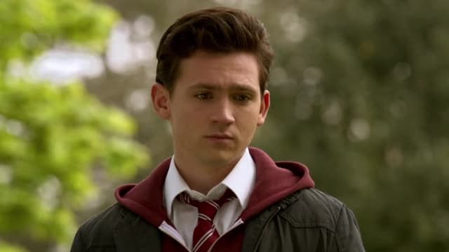 Watch Wizards vs. Aliens S03:E07 - The Key of Bones: Part 1 - Free TV ...