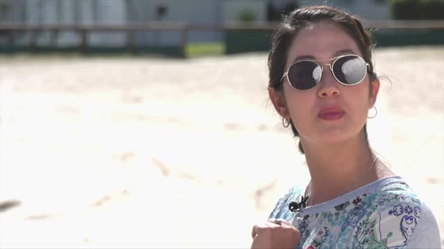 Watch Follow Alana S02:E03 - Jetting Through the Gold Coast Free TV | Tubi