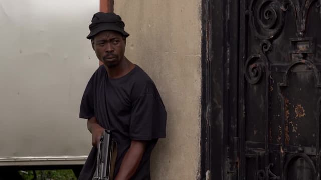 Watch The Queen S01:E144 - “Khoza Mafia Shoot-Out” - Free TV Shows | Tubi