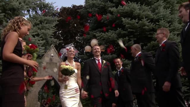 Watch Wedding SOS S05:E14 - Starting From Scratch Free TV | Tubi