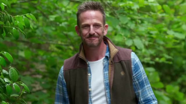 Watch Gardeners' World S09:E11 - Episode 11 - Free TV Shows | Tubi