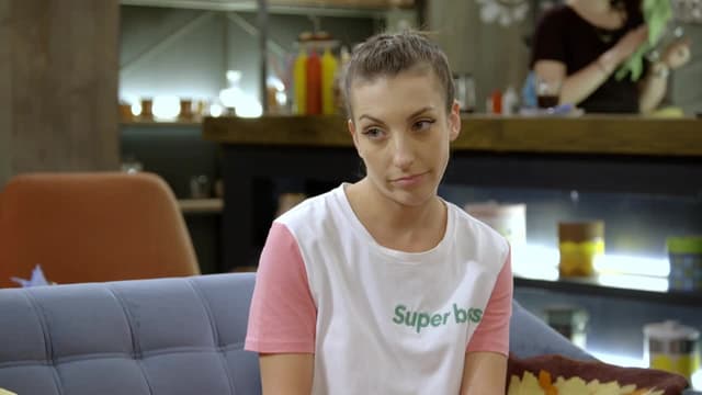 Watch My Sister Skipped a Grade S03:E12 - Influencer - Free TV Shows | Tubi