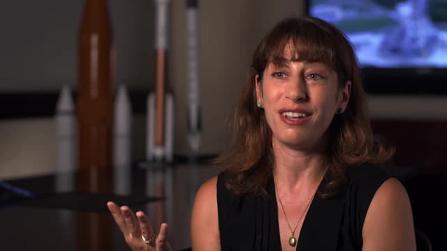 Watch Xploration Outer Space S04:E04 - Spectacular S - Free TV Shows | Tubi