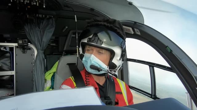 Watch Ambulance: Code Red S02:E01 - Episode 1 - Free TV Shows | Tubi