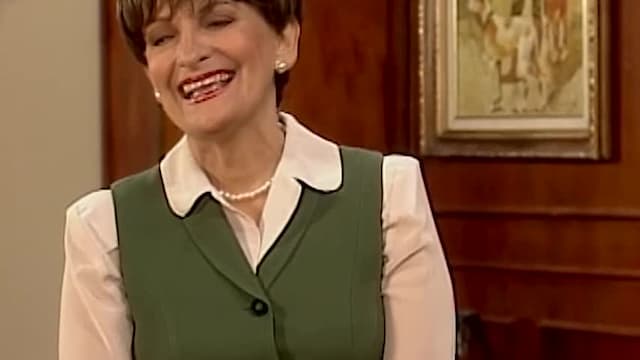 Watch Mujer Secreta S01:E01 - Capítulo 1 Free TV | Tubi