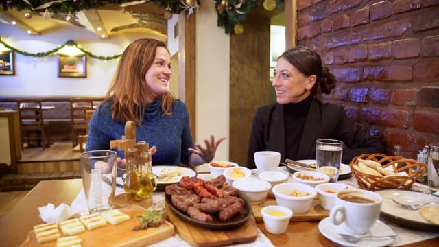 Watch Food Relay - Free TV Shows | Tubi