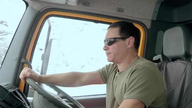 Watch Extreme Road Rescue - Free TV Shows | Tubi