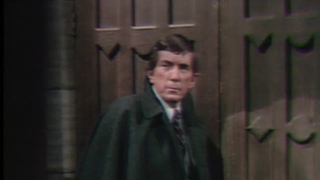 Watch Dark Shadows S13:E35 - Episode 730 Free TV | Tubi