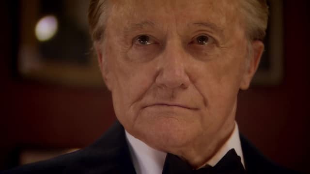 Watch Hustle S07:E03 - Clearance From a Deal - Free TV Shows | Tubi