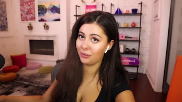 Watch AzzyLand S05:E05 - Unbelievable Animals That Saved Peoples Lives ...