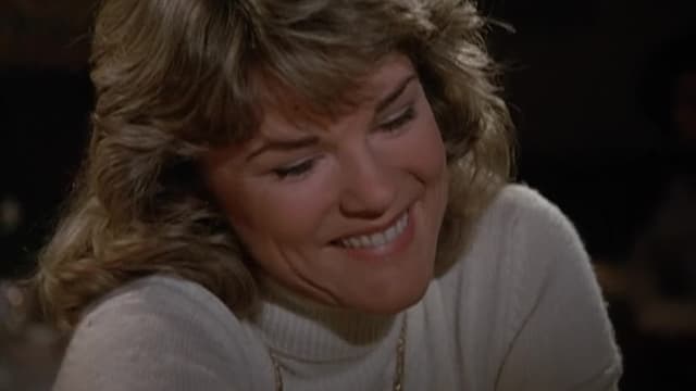 Watch Spenser: For Hire S02:E11 - Among Friends - Free TV Shows | Tubi