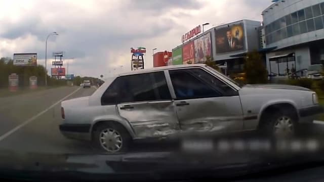 Watch Car Crash TV S02:E11 - Episode 11 - Free TV Shows | Tubi