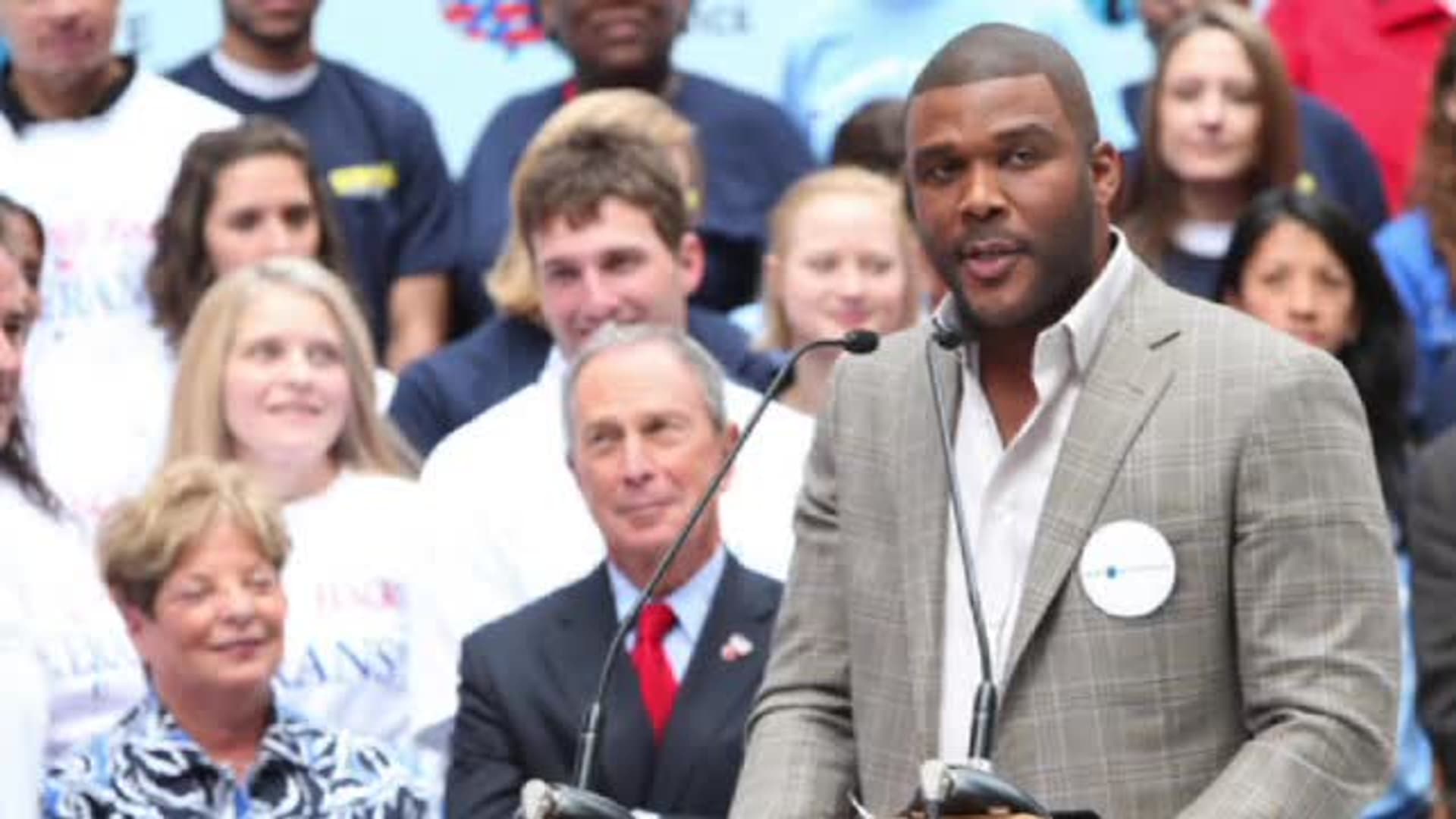 Watch Tyler Perry: Filmmaker, Business Entrepreneur, E - Free Movies | Tubi