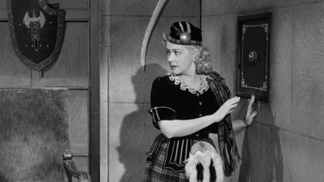 Watch The Three Stooges+ Comedy Gold Standard S04:E61 - Scotched in ...