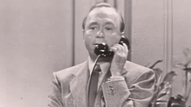 Watch The Jack Benny Show S03:E03 - Jack Gets Robbed - Free TV Shows | Tubi