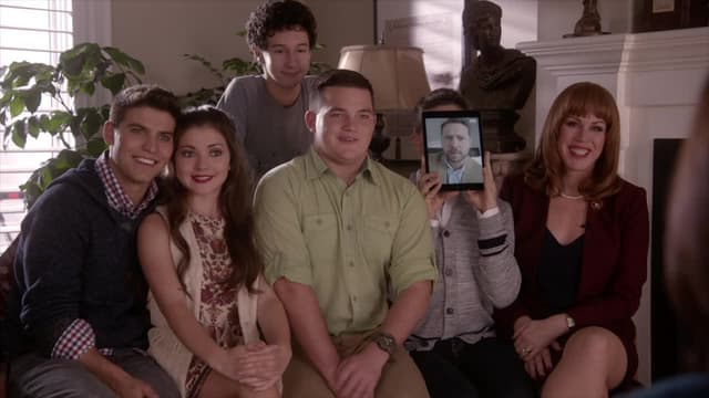 Watch Raising Expectations (Sub Esp) S02:E02 - Perdiendo El Control ...