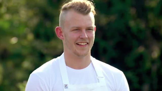 Watch MasterChef Australia S08:E44 - Heston Week: Pop Up Four - Free TV ...