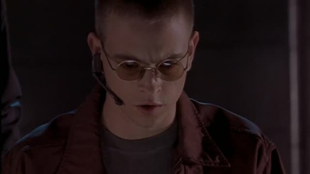 Watch La Femme Nikita S02:E04 - Approaching Zero - Free TV Shows | Tubi