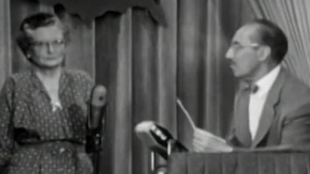 Watch The Best of Groucho Marx S01:E30 - Walk (1953) - Free TV Shows | Tubi