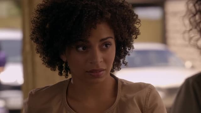 Watch Hawthorne S03:E09 - Signed, Sealed, Delivered - Free TV Shows | Tubi