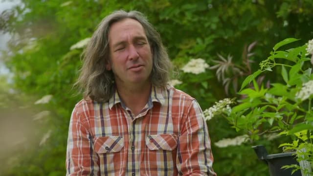 Watch Gardeners' World S09:E03 - Episode 3 - Free TV Shows | Tubi
