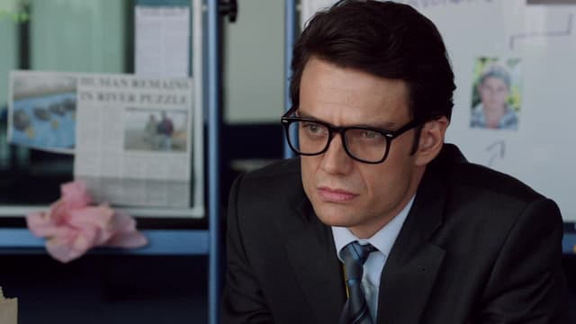 Watch Underbelly S05:E03 - The Loaded Dog - Free TV Shows | Tubi