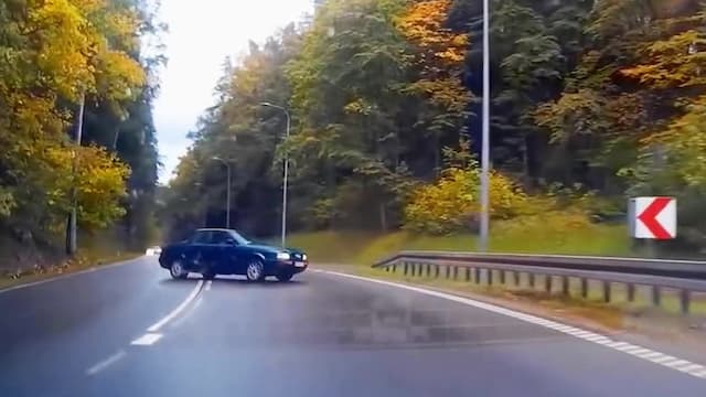 Watch Car Crash TV S04:E01 - Episode 1 Free TV | Tubi