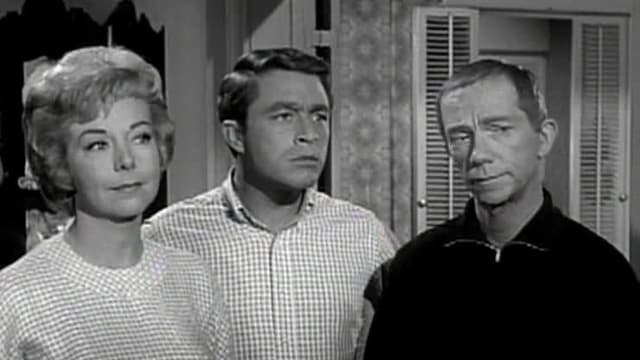 Watch My Favorite Martian S02:E17 - Gesundheit, Uncle Martin - Free TV ...