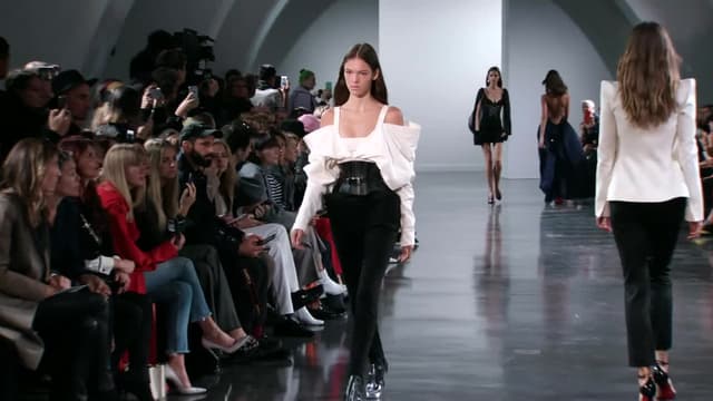 Watch Videofashion News Season 41 - Free TV Shows | Tubi