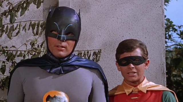 Watch Batman S02:E01 - Shoot a Crooked Arrow Free TV | Tubi