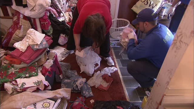 Watch Hoarders S03:E20 - Mary and Mary Ann - Free TV Shows | Tubi
