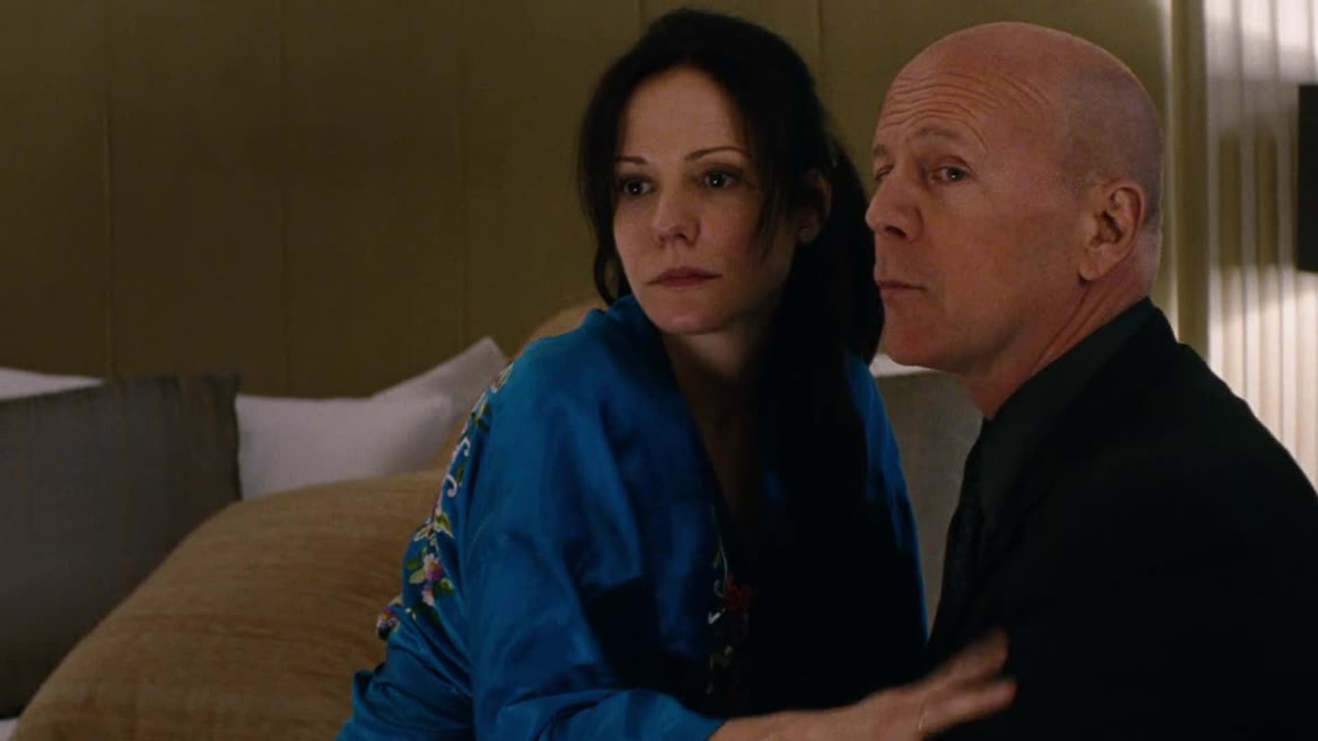 Watch RED 2 (2013) - Free Movies | Tubi