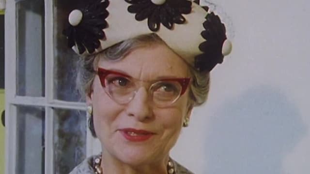 Watch Hi-De-Hi! Season 4 - Free TV Shows | Tubi