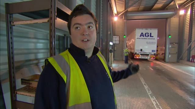 Watch UK Border Force S02:E07 - Episode 7 - Free TV Shows | Tubi