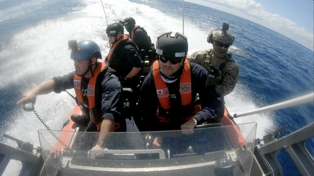 Watch Coast Guard: Mission Critical S01:E03 - In a Marathon Minute ...