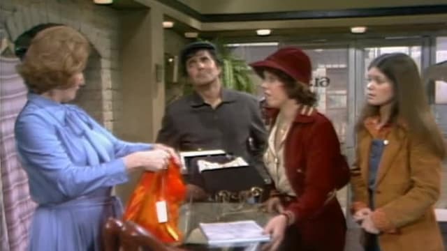 Watch One Day at a Time S03:E317 - The New Owner - Free TV Shows | Tubi
