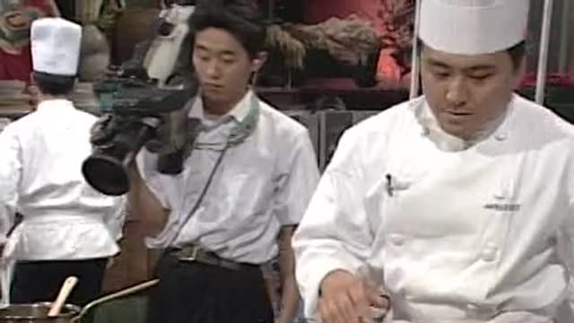 Watch Iron Chef S06:E22 - Potato: Battle to the Death Free TV | Tubi