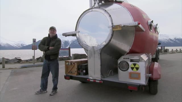 Watch Extreme RVs S04:E02 - Bigger and Badder - Free TV Shows | Tubi